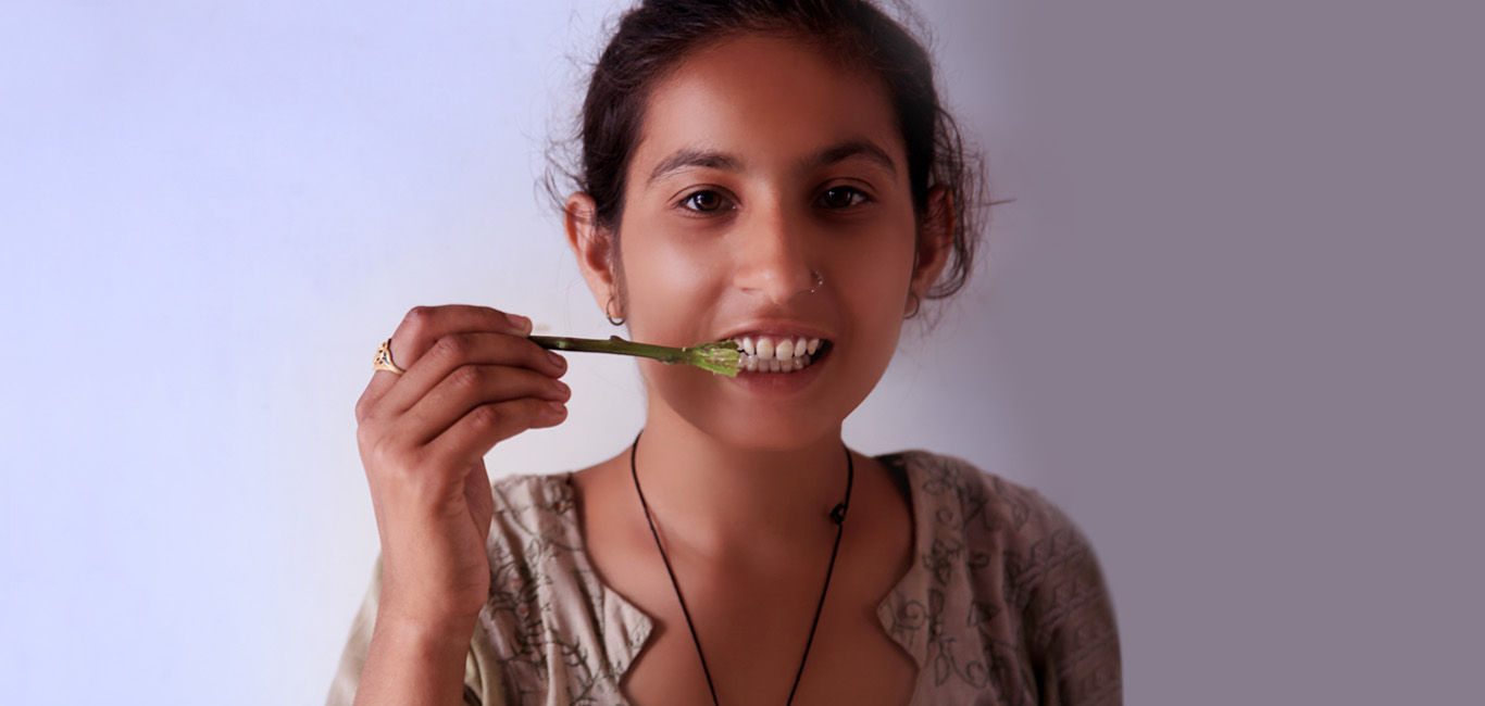 Ayurvedic Remedies for Healthy Teeth & Oral Hygiene | Happiest Health