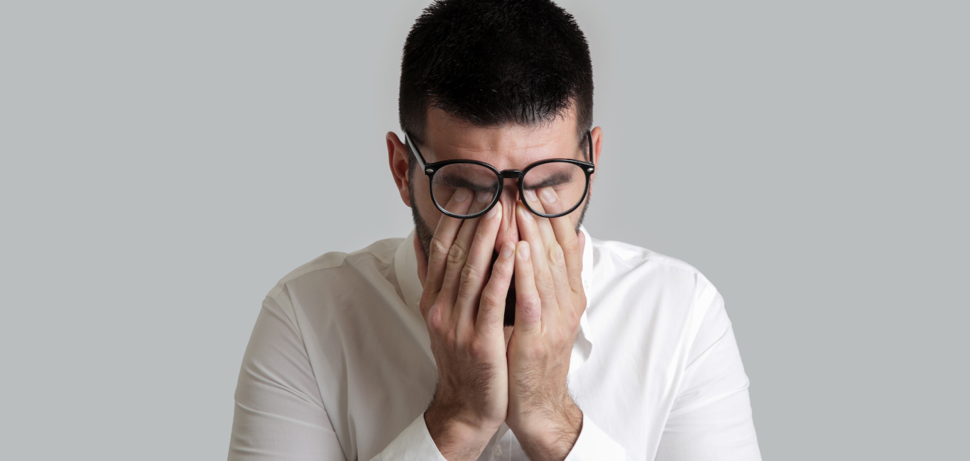 Managing Heavy Eye Lids | Happiest Health